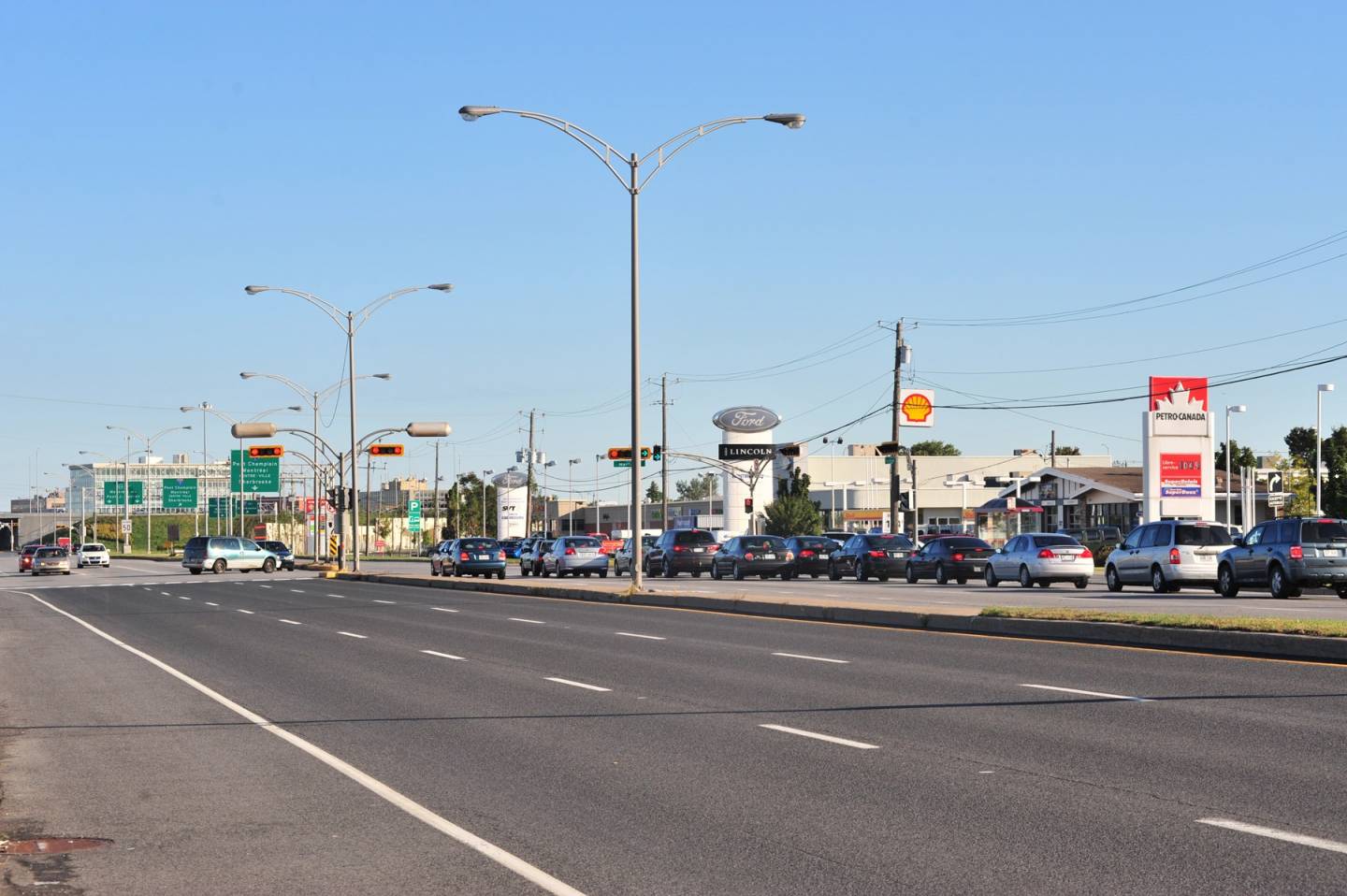 Le mal-aimu00e9 boulevard Taschereau, un incontournable depuis plus de ...